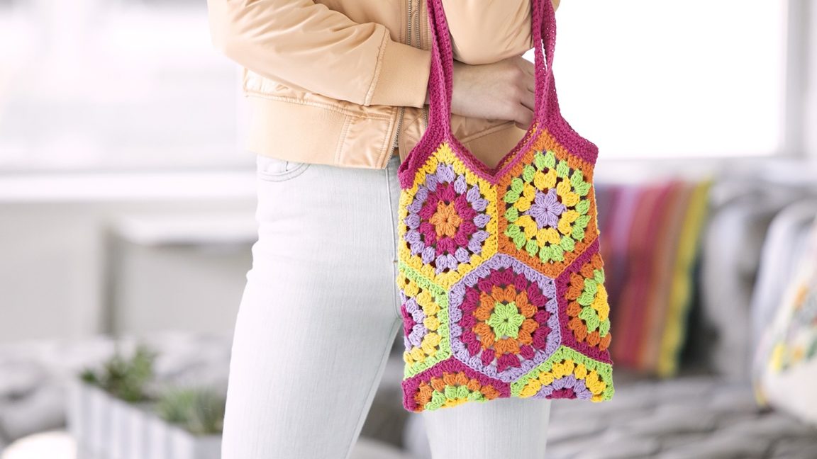 LOOK KNIT BUCKET BAG free pattern - KnitCraft