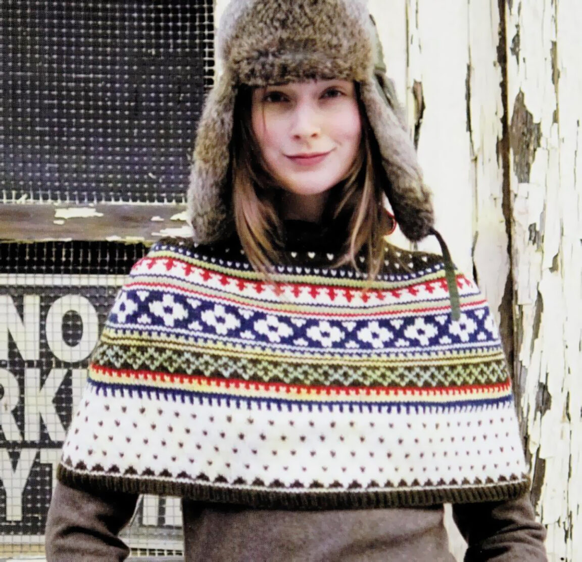 Nordic Lights Capelet Knit Pattern - KnitCraft